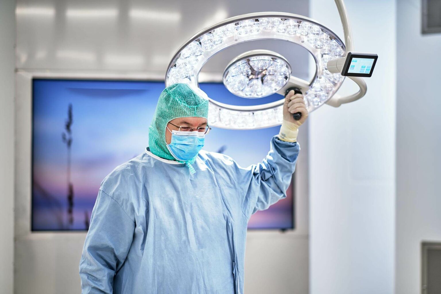 New member to the award-winning Q-Flow surgical light family ...